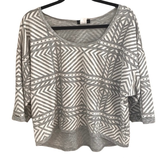 Kld Signature | Tops | Kld Signature Geometric Cropped Top | Poshmark